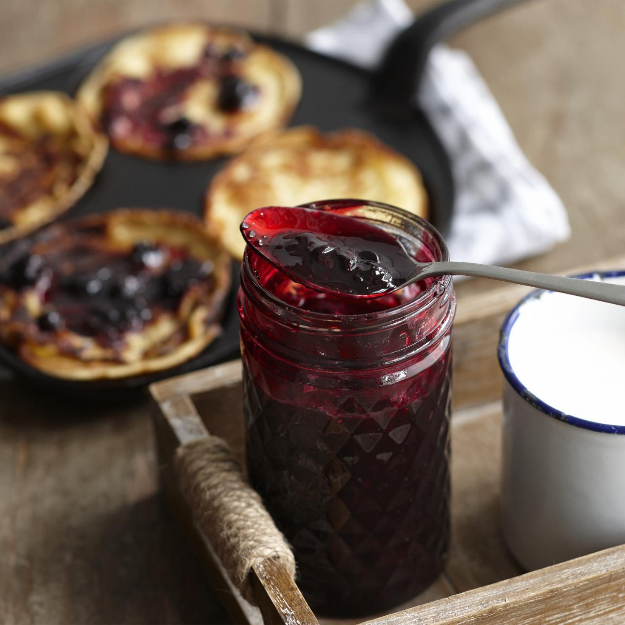 Mustaherukka-appelsiinihillo - Dansukker